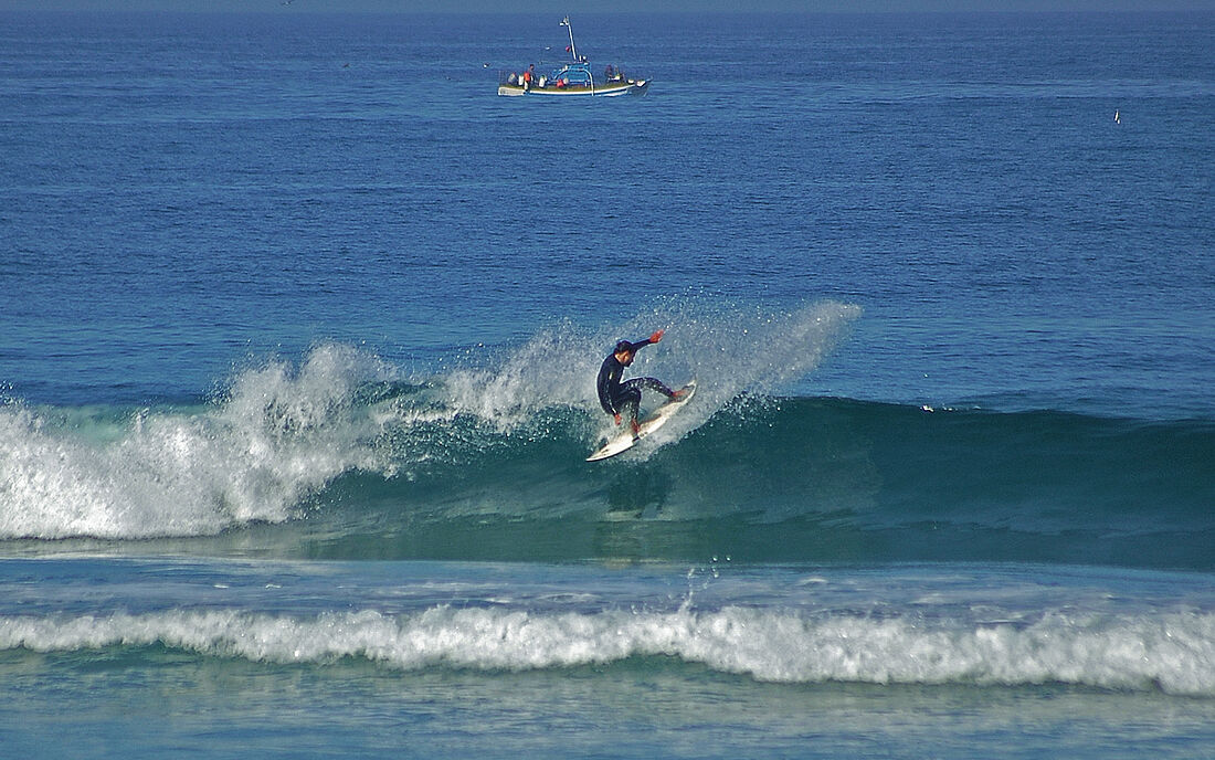 Book Beachfront Surf Camp Caparica | PURE surf camps